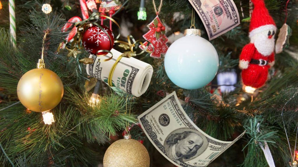 19 Festive Ways to Make Extra Money for Christmas - The Genius Cat